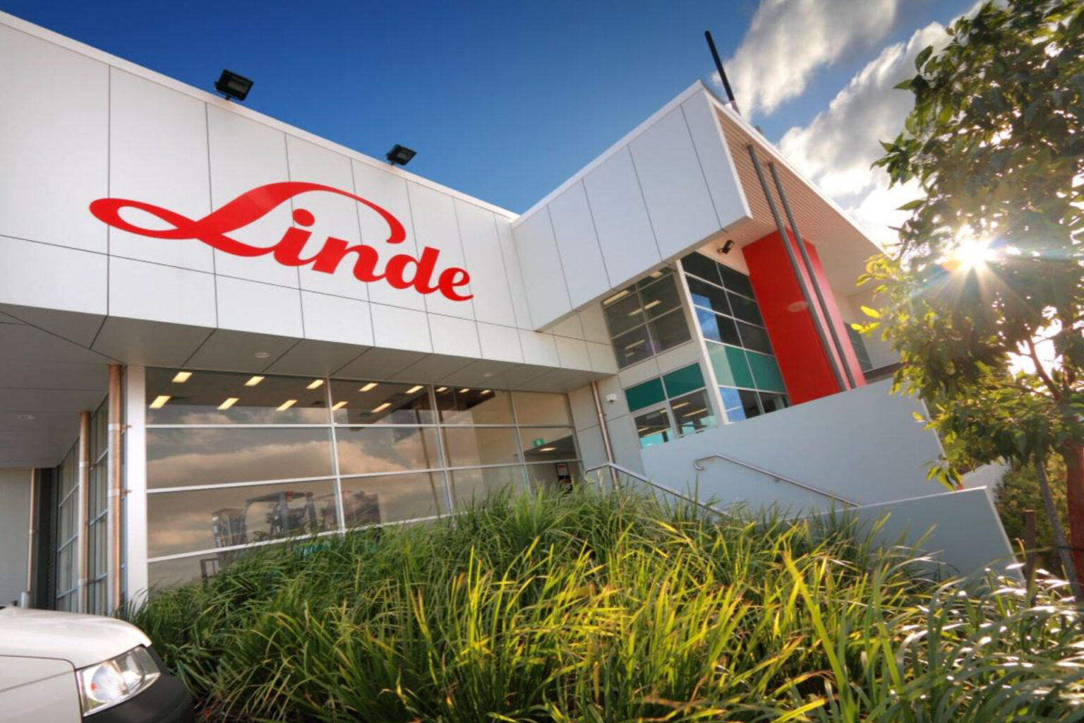 Linde material handling - Spaceframe Design + Construct Solutions